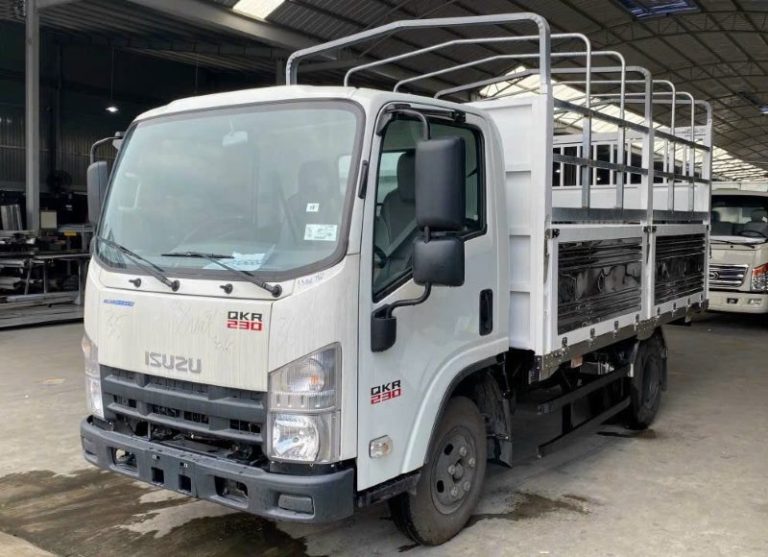 Xe tải Isuzu QKR 230 thùng mui bạt 2025 Có Sẵn Giao Ngay